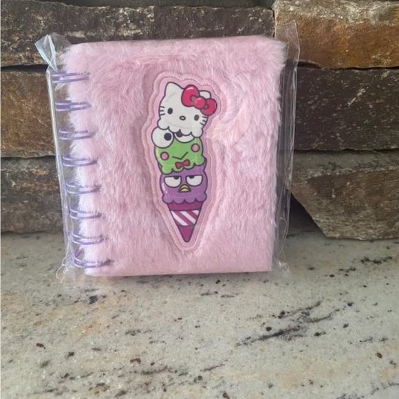 Sanrio | Office | Nwt Hello Kitty Keroppi Badtz Maru Fuzzy Mini Note ...